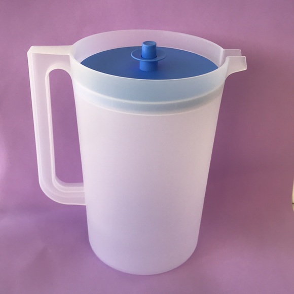 Tupperware | Kitchen | Tupperware Jumbo Jug 4 Liter Blue Lid | Poshmark